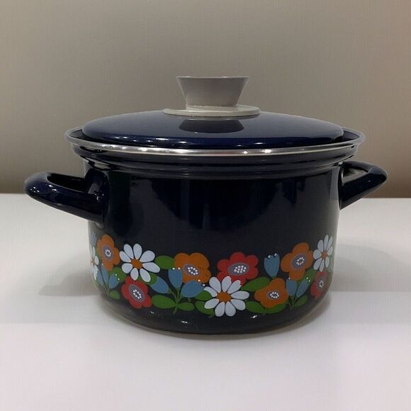 Kitchen | Vintage Mcm Retro Navy Blue Enamelware 2 Quart Floral ...